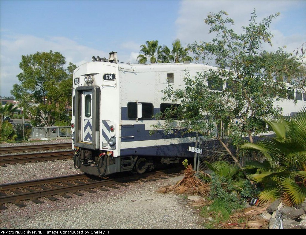 CabCar #614 entering the station